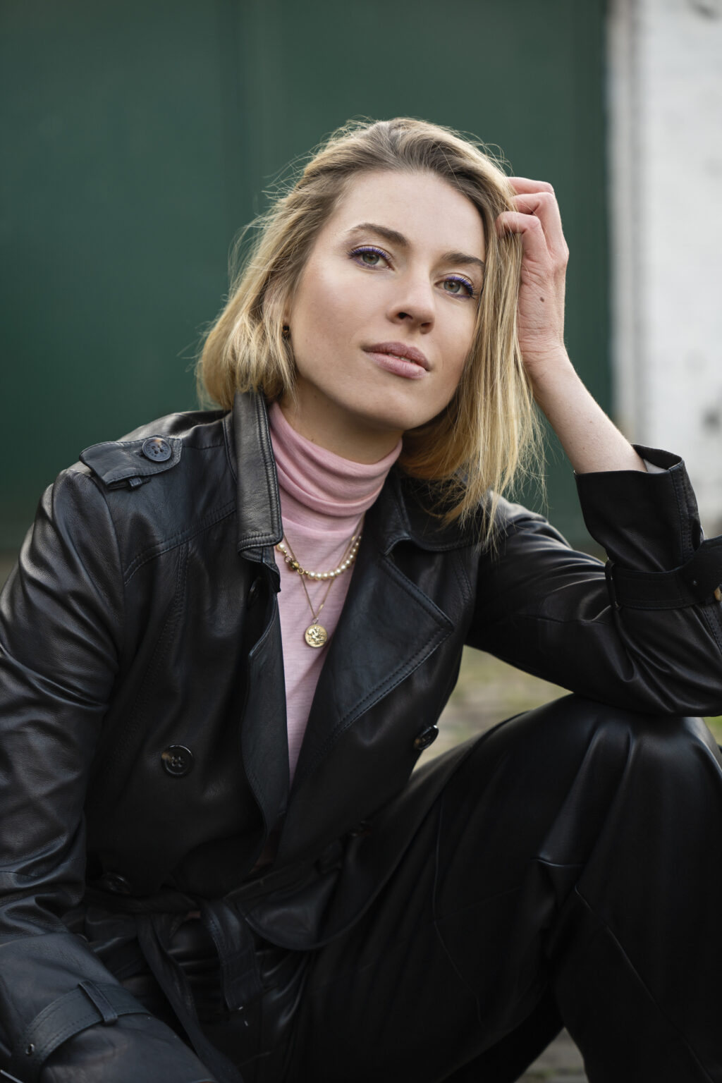 Ronja Ebeling berät Unternehmen zu den Themen der jungen Generation ...