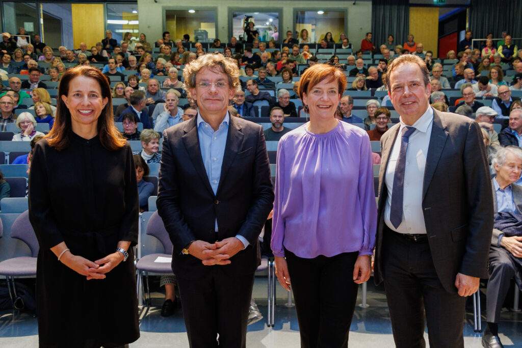 Pforzheim: China-Experte Frank Sieren im Studium Generale über den ...