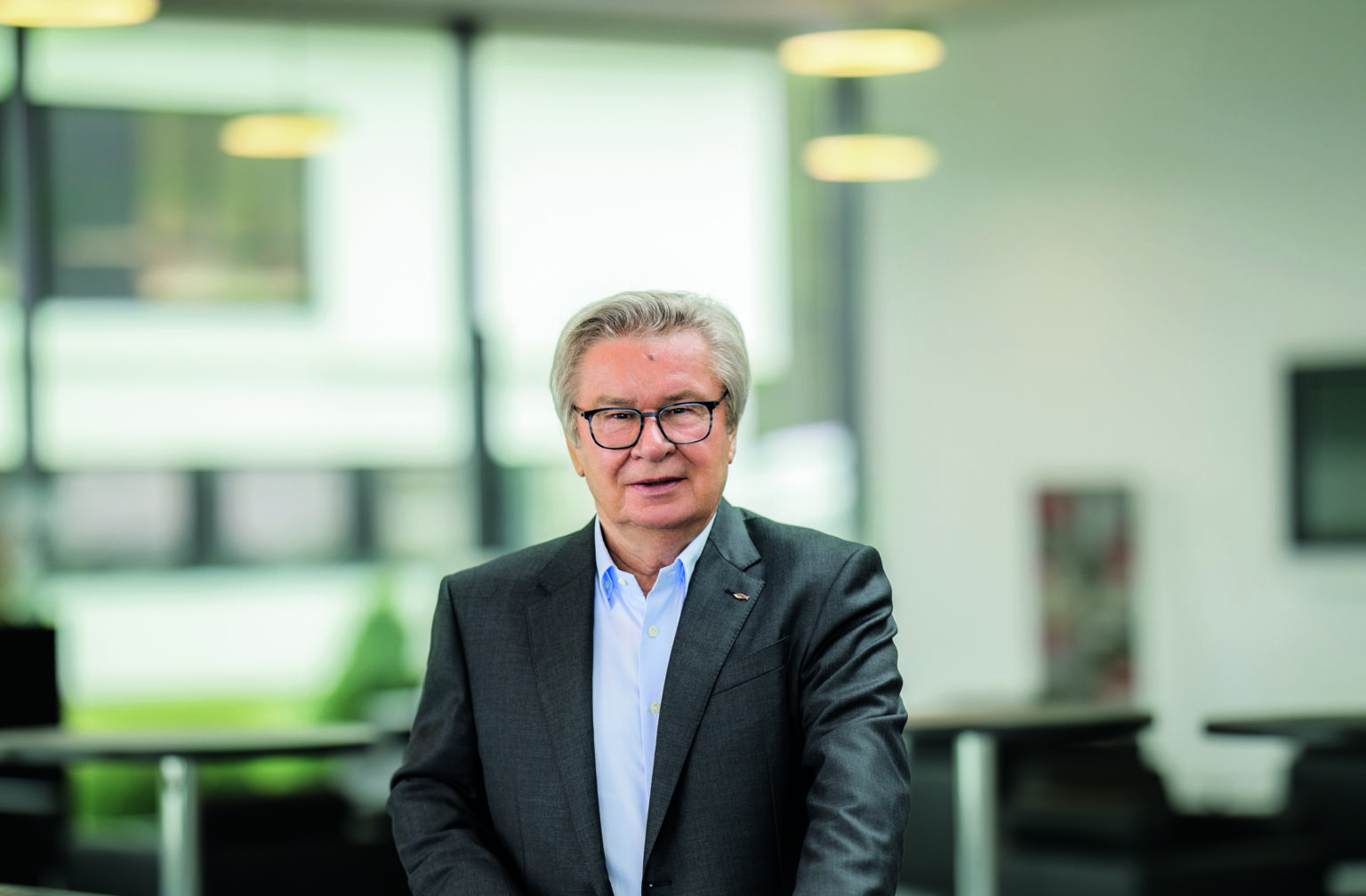75 Jahre jung, 50 Jahre im Dienst – Klaus Fischer bleibt ein ...