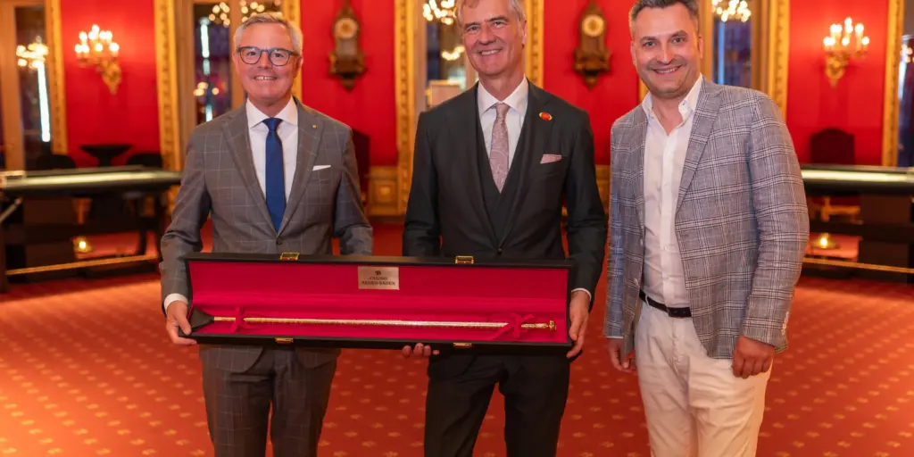 Glanz, Tradition und Präzision: Die „Goldene Peitsche“ glänzt schon vor ...