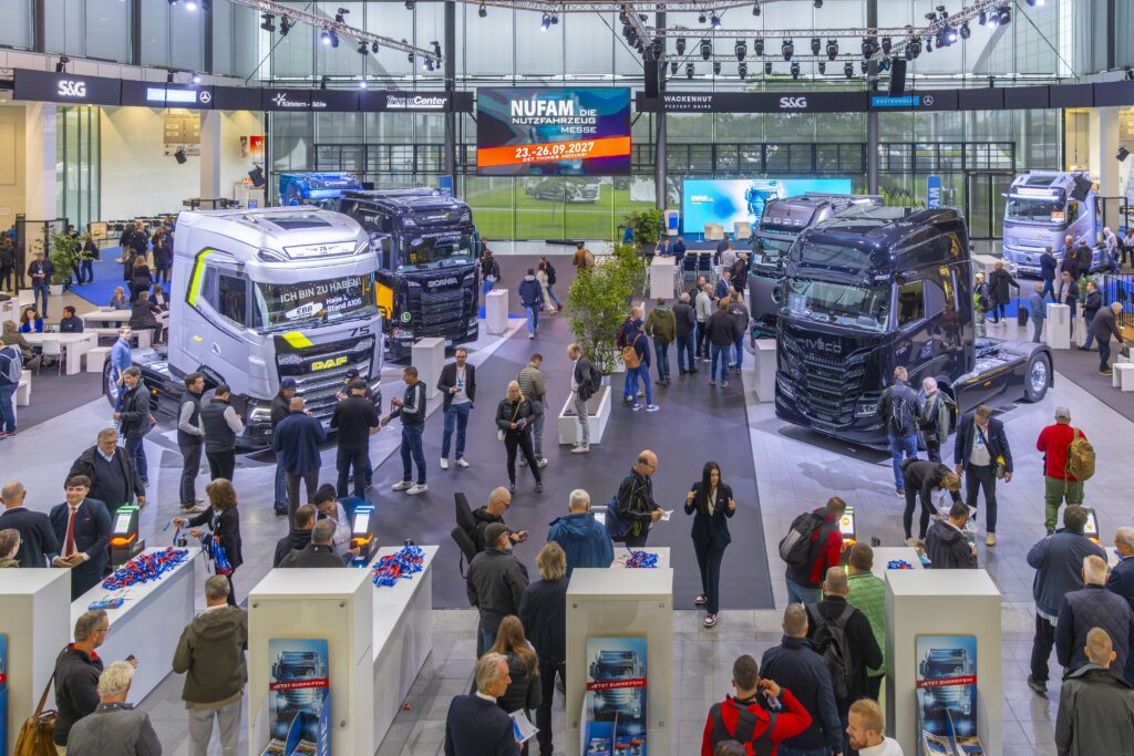 Die neunte Ausgabe der Nutzfahrzeugmesse der Messe Karlsruhe läuft ...