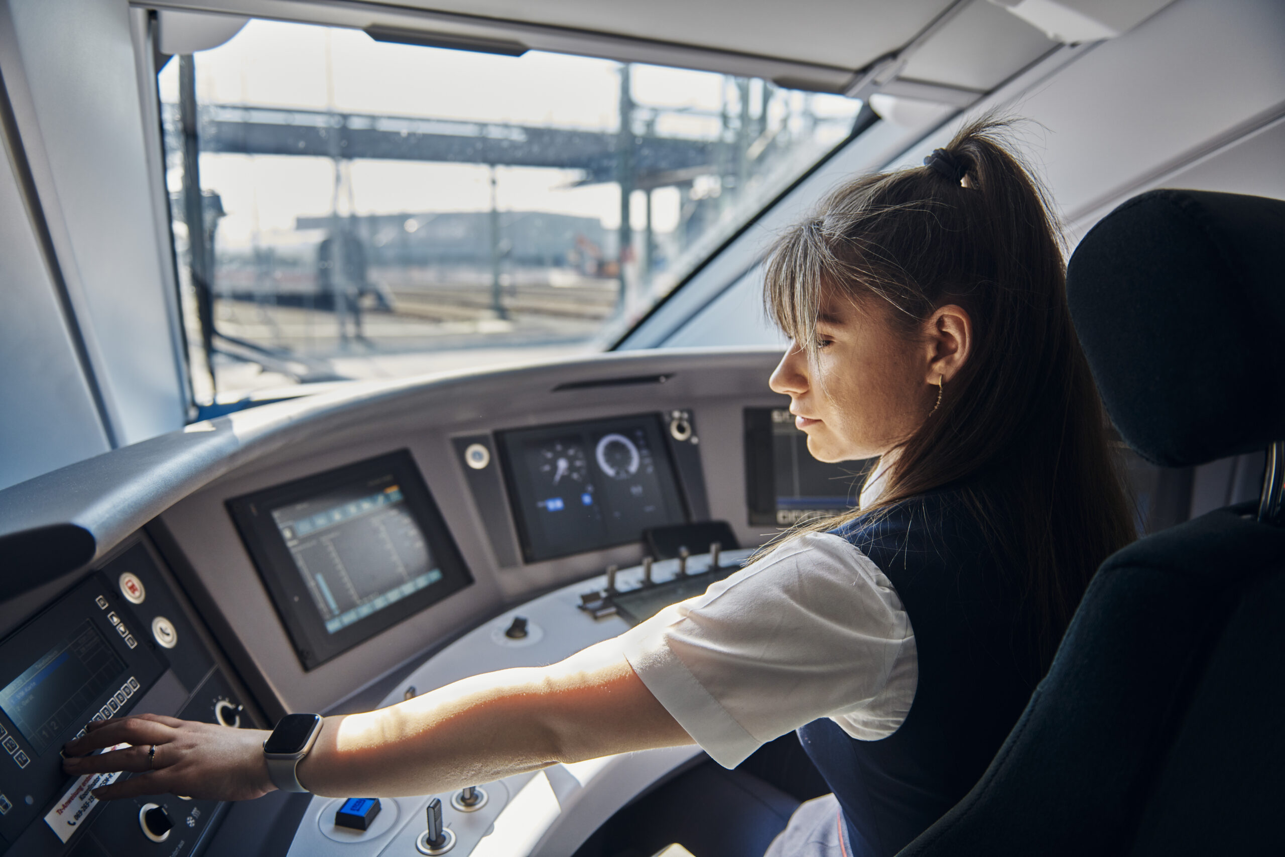 Wie die Deutsche Bahn Frauen für Zukunftsberufe begeistert - Wirtschaftskraft